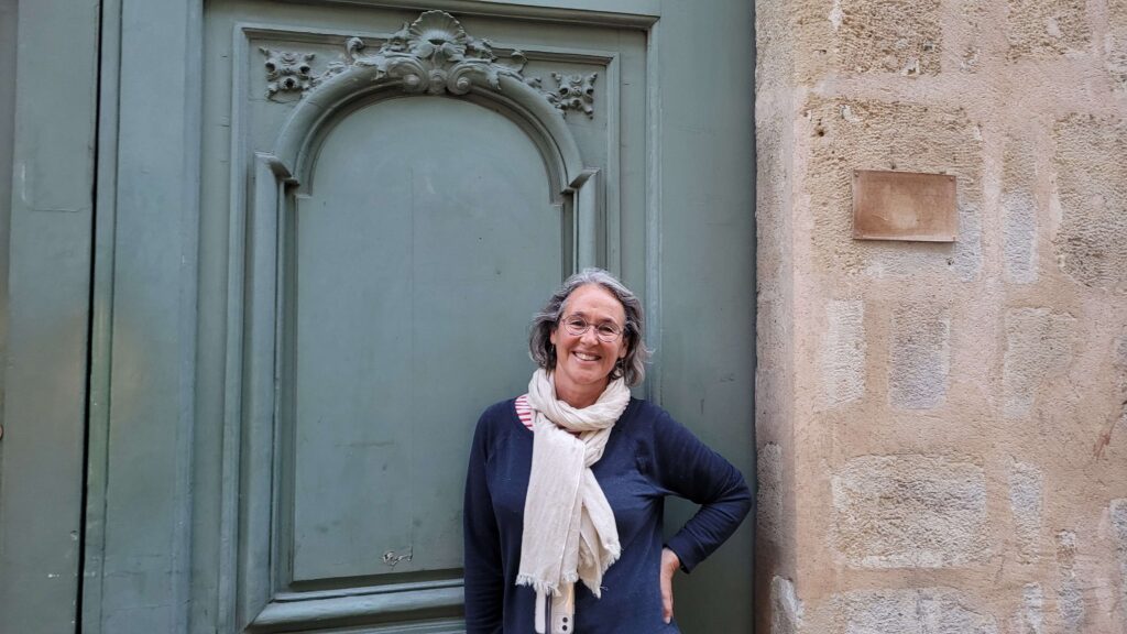 Flora Goldenberg - Jewish Paris Tours: Highly Qualified Tour Guide in Paris